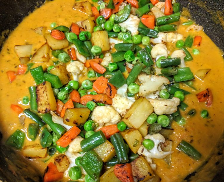 Mix Veg Recipe | Restaurant Style Mixed Vegetable Curry | VegeCravings
